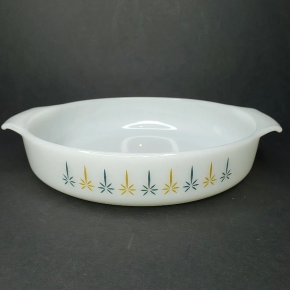 Anchor Hocking | Dining | Vt Fireking Round Whitecasserole Baking Dish 9 In 6s Candle Glow ...